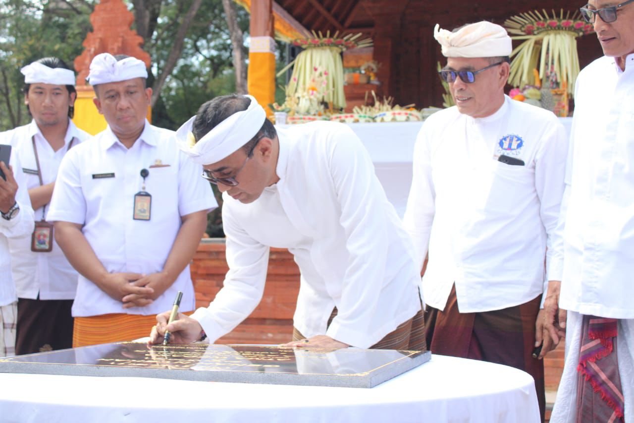 Walikota Jaya Negara Hadiri Upacara Melaspas Genah Nyekah Atma Wedana ...