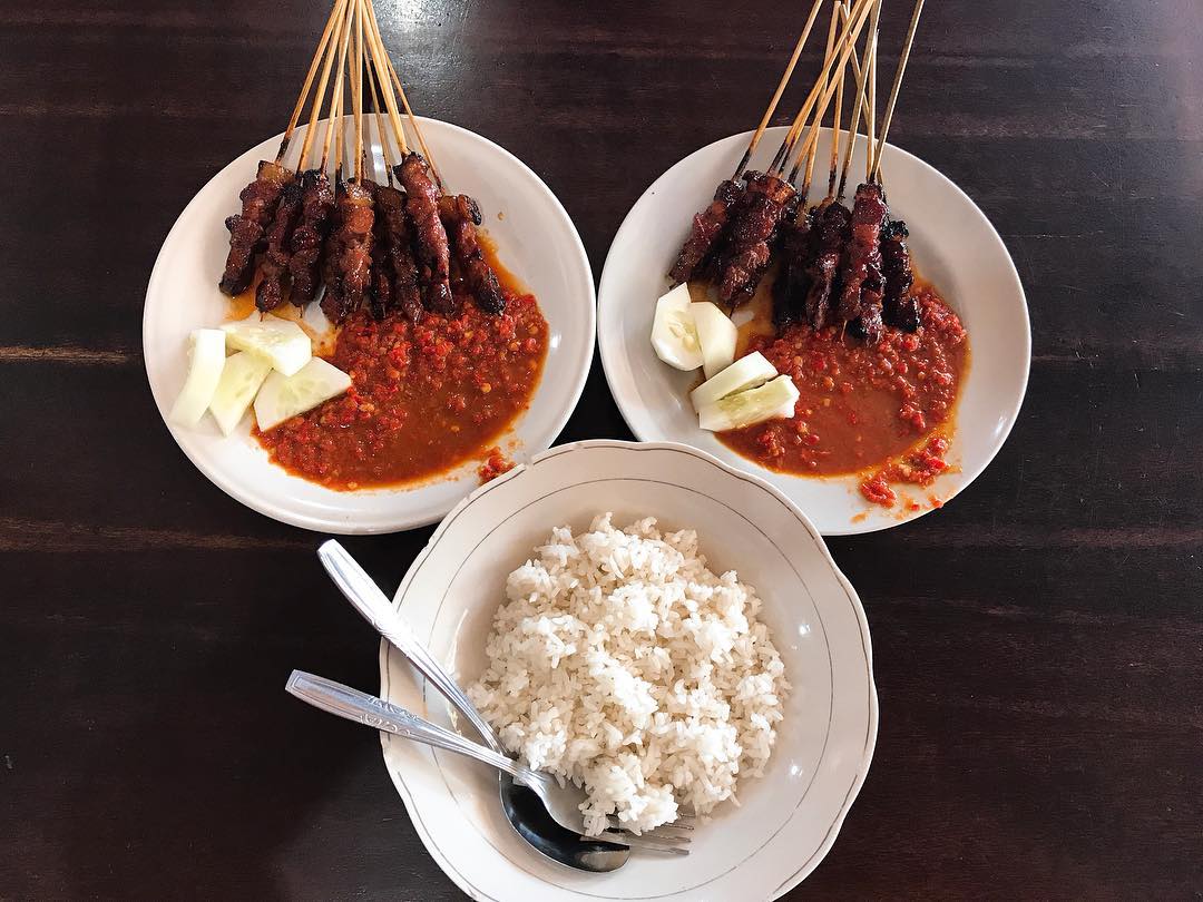 Sate Plecing Arjuna, Kuliner Enak di Denpasar dengan Sambal Terasi ...